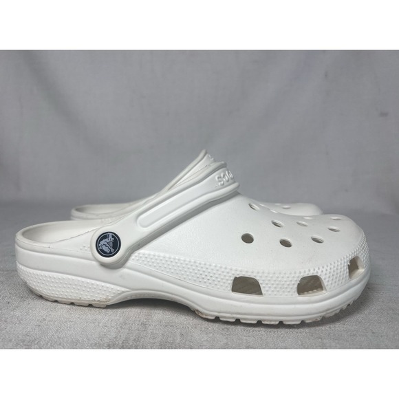 CROCS | Shoes | Crocs Classic Clog Unisex White Slip On Women Shoe ...